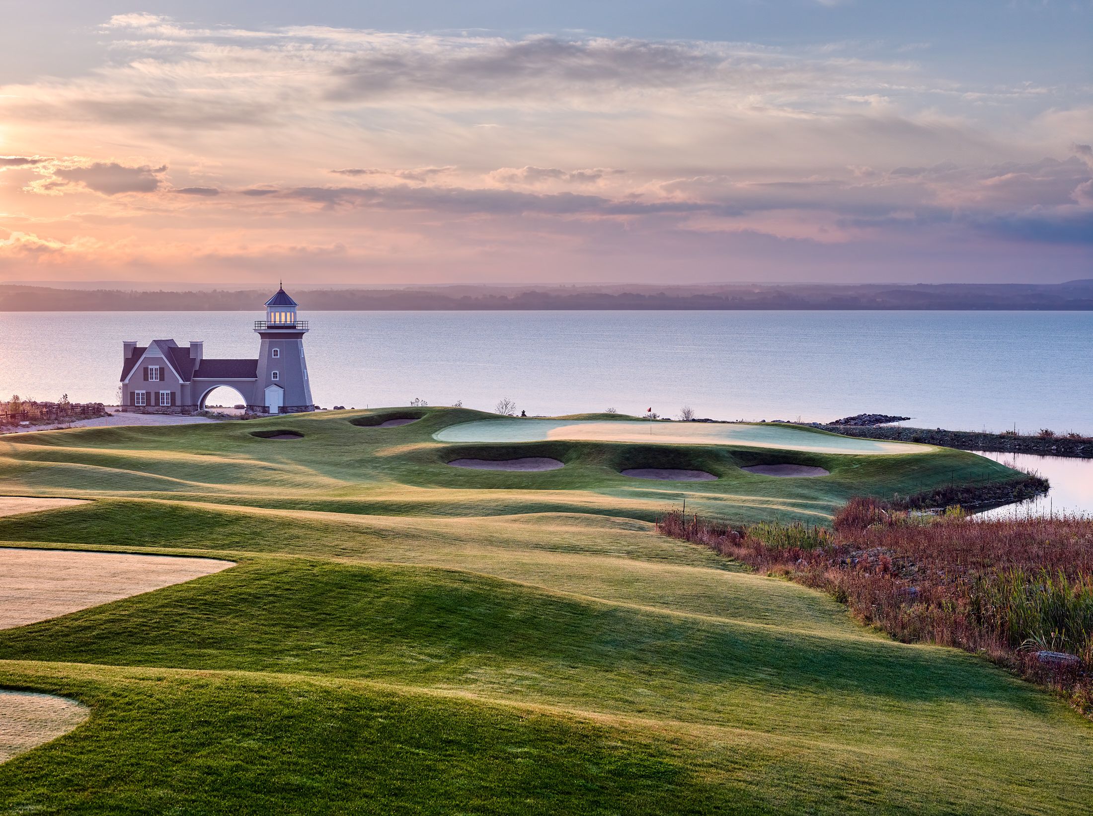 17th hole at sunrise, Cobble Beach Golf Links | Clive Barber